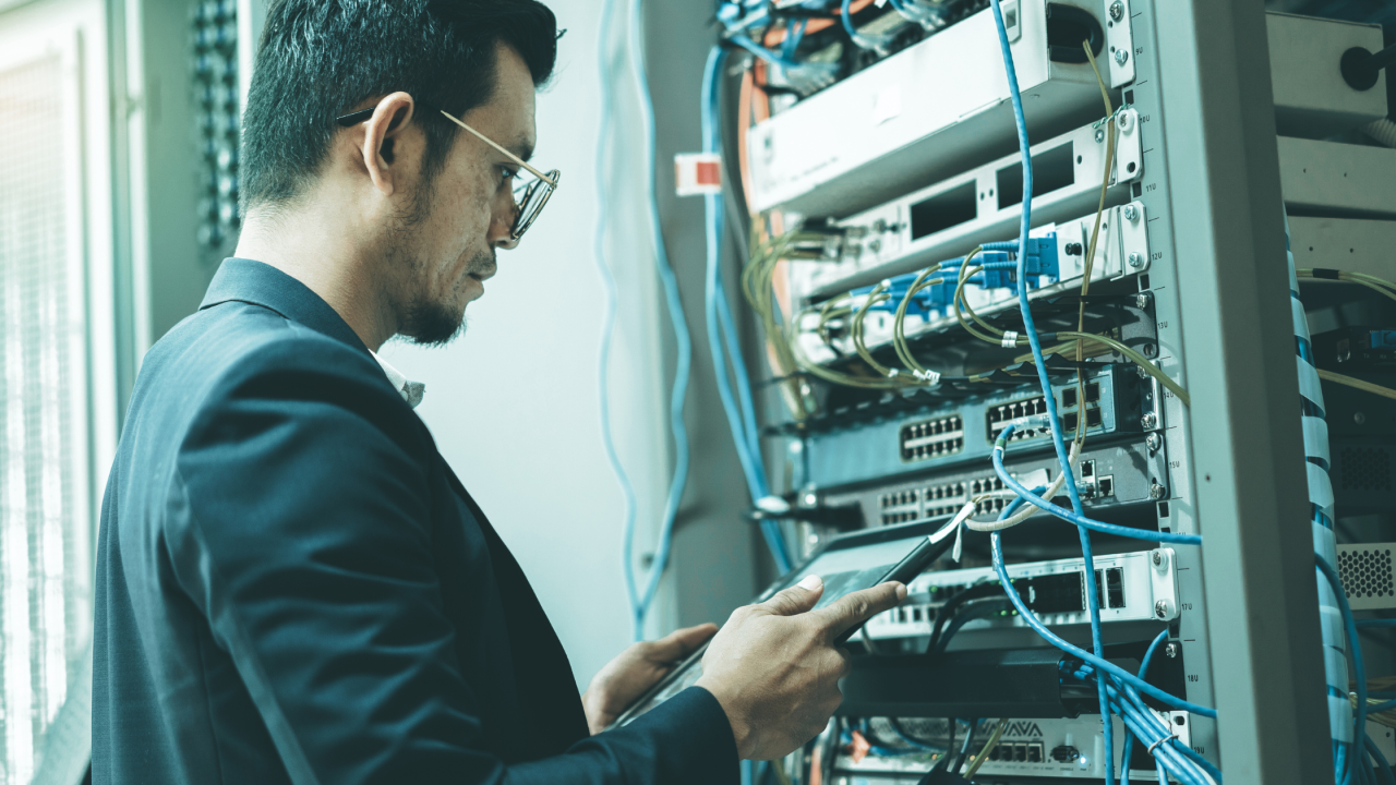 Shadow IT Risks: The Hidden Cybersecurity Threat Inside Your Business ...